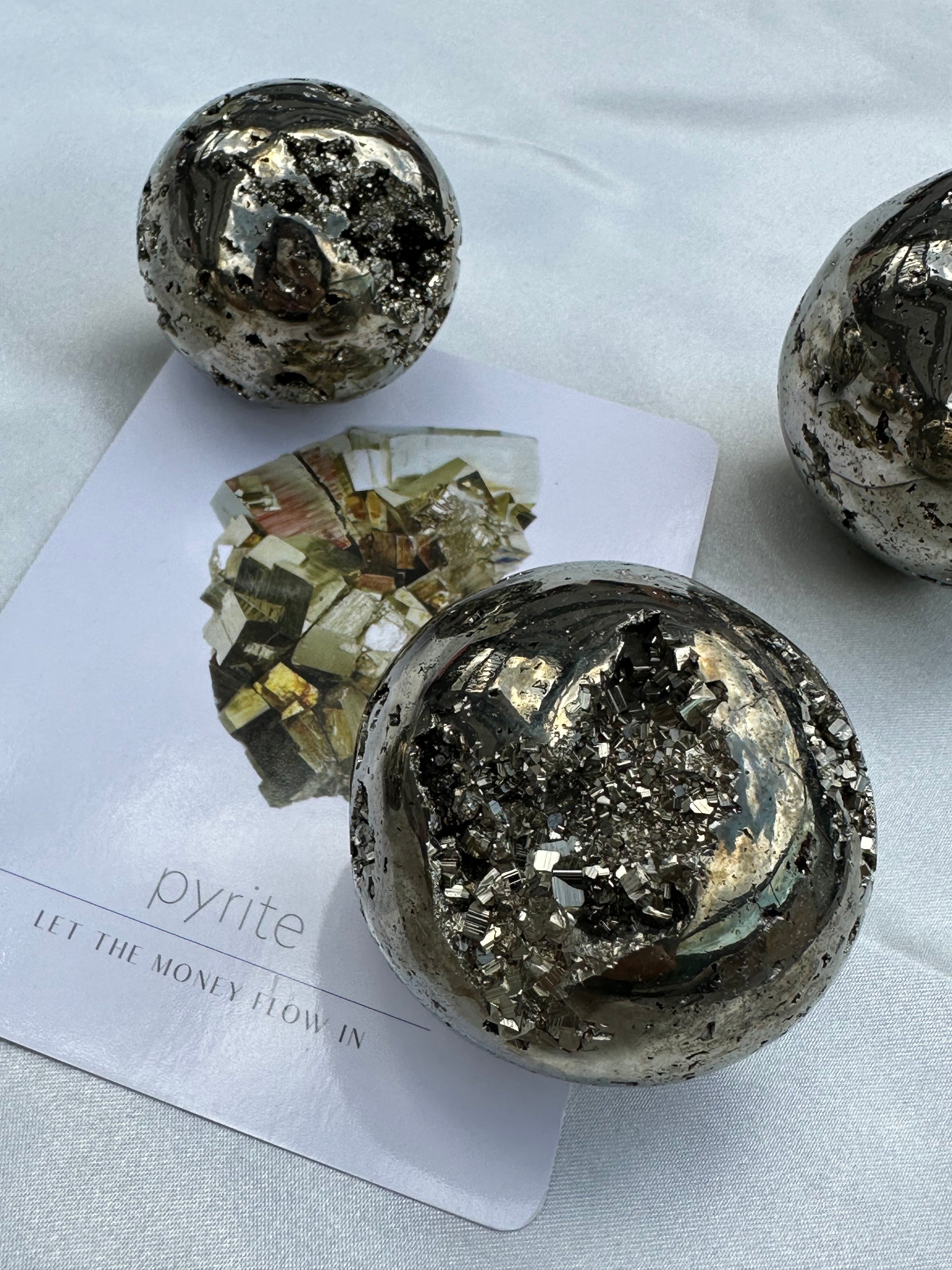 The Crystal Van - high vibe crystals | crystal hk | crystal healing